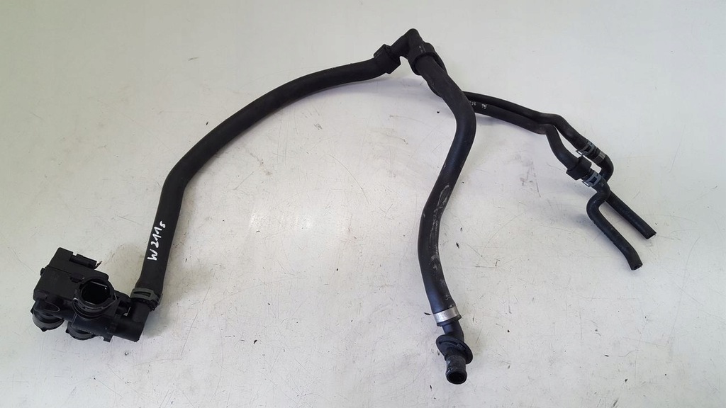 Zawór przewody wody 2118320584 Mercedes W211 2,2 - 10932120335 ...