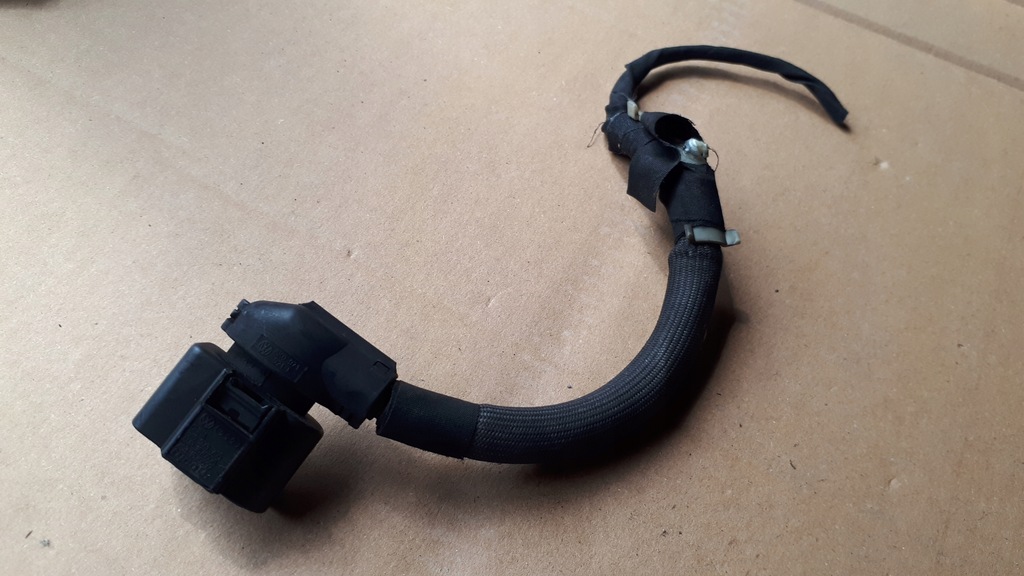 A4 B8 A5 8T WTYCZKA KOSTKA ZŁĄCZE PRZEPŁYWOMIERZ 8K0973705 ...