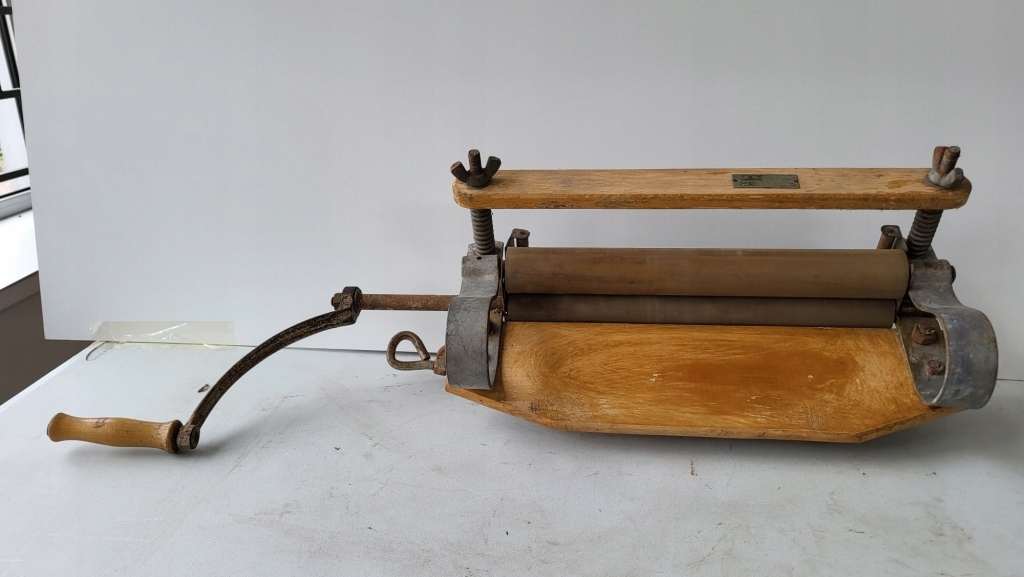 STARY RĘCZNY MAGIEL WYŻYMACZKA WARSZAWA VINTAGE - 13948069075 ...