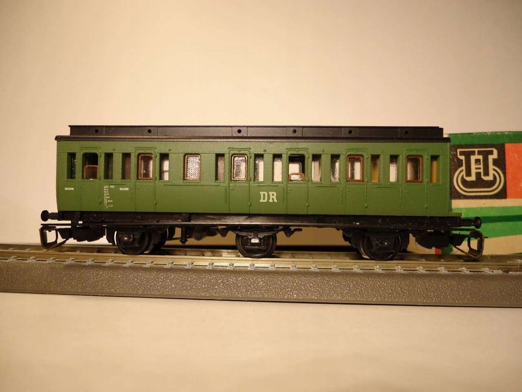 BTTB 3-osiowy wagon pasażerski 2 klasy zarzad KPEV - 13320517300 ...