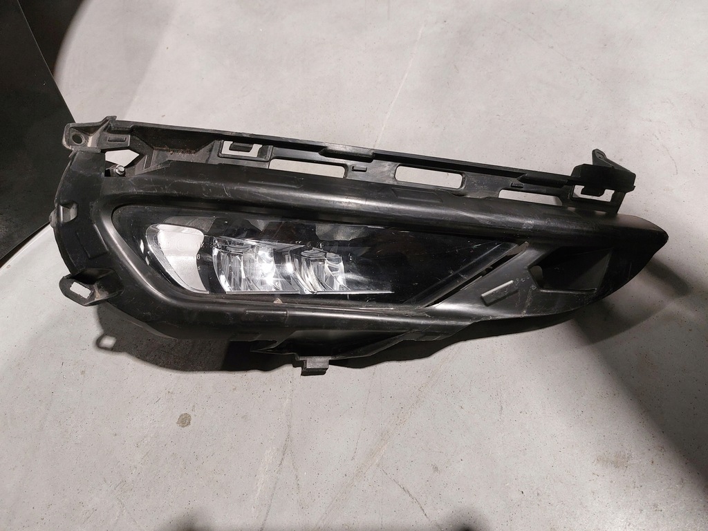 LAMPA PRZECIWMGIELNA VOLVO S90/V90 2016 31434667 - 13209910959 ...