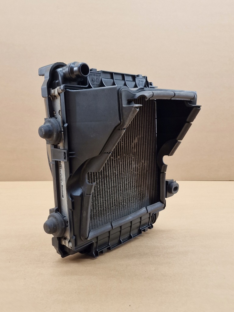 PRAWA CHŁODNICA PŁYNU MERCEDES AMG GT GTS W190 190 - 13902696815 ...