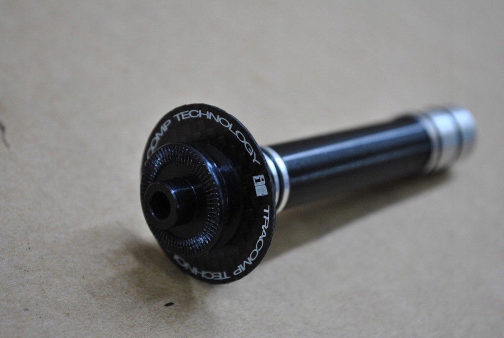 MAVIC R-Sys SL - oś piasty przód Tracomp 9x100 - 7736451276 - oficjalne archiwum Allegro