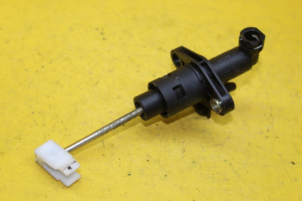 POMPKA SPRZĘGŁA 1.6 8V AUDI A3 8L 1J0721388C - 8001122936 - oficjalne ...