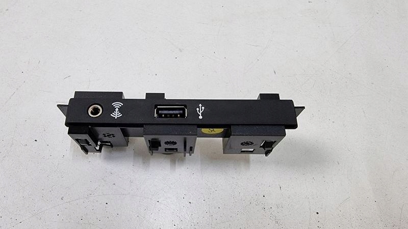 Vw Touran Tiguan panel port usb aux 5TA863324B - 14104479170 ...