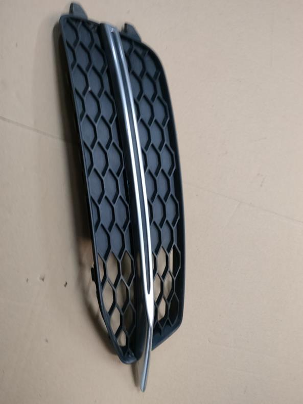 AUDI A6 C7 S-LINE KRATKA ZDERZAKA PRAWA CHROM 4G0807682D ORYGINAŁ IGŁA ...