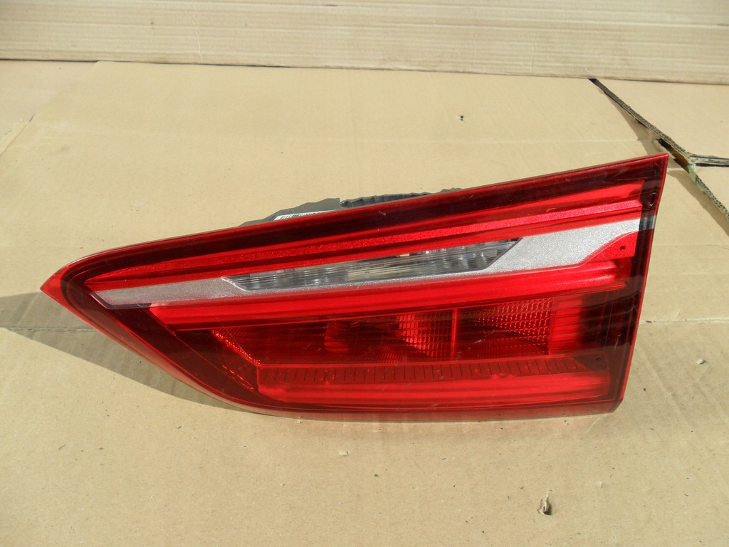 BMW X1 F48 lampa prawa tył w klapę 7350698-10 - 12997706738 - oficjalne ...