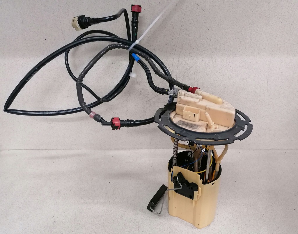 VOLVO V60 S60 10-15r D4 D5 - POMPA PALIWA 31273964 - 12585463249 ...