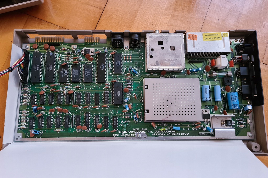 Commodore C64 G C64G mydelniczka +zasilacz Sprawny - 12686588856 - oficjalne archiwum Allegro