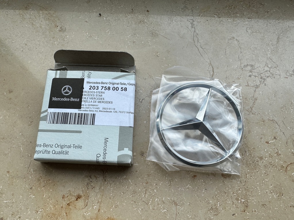 Mercedes W211 W203 W204 Emblemat w klapę - 13137491280 - oficjalne ...