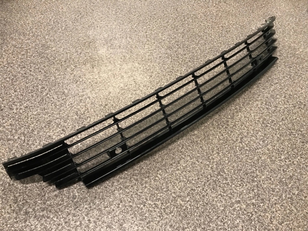 KRATKA ZDERZAKA PRZÓD VOLKSWAGEN PASSAT CC LIFT - 10902214171 - oficjalne archiwum Allegro