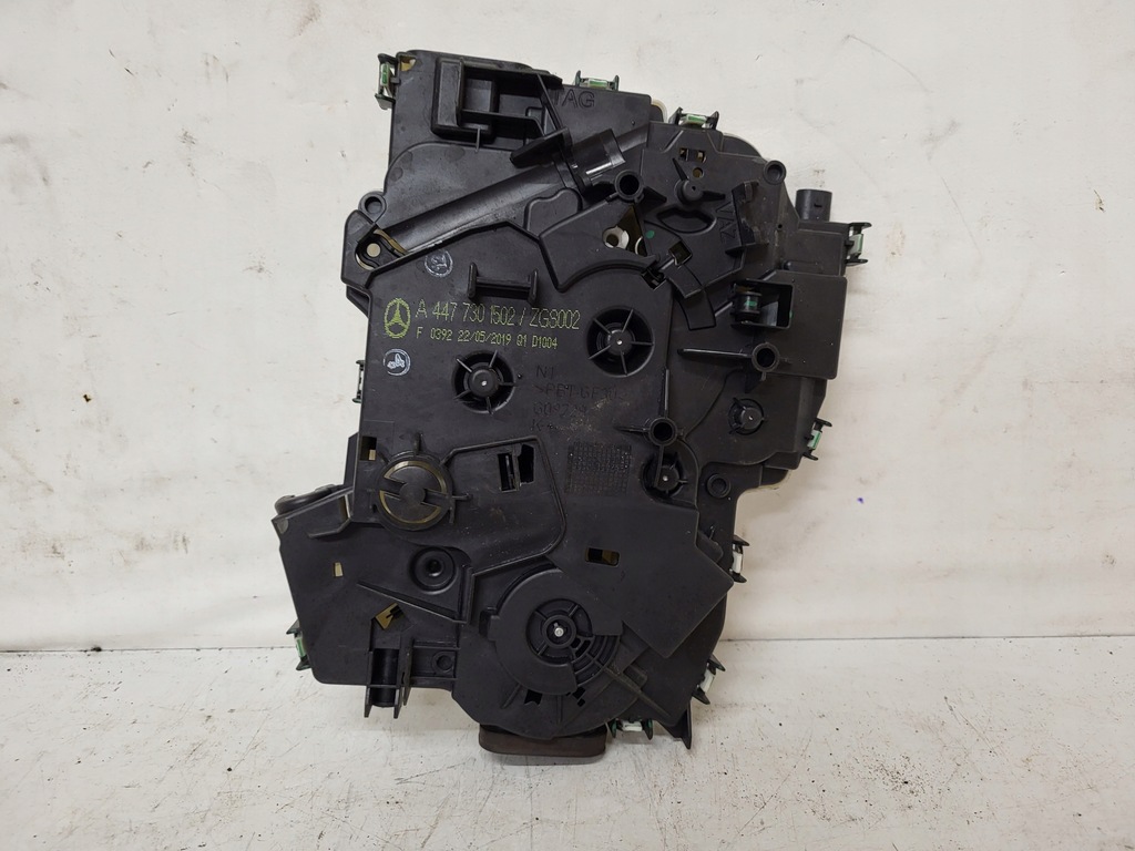 ZAMEK DRZWI SUWANYCH MERCEDES V-KLASA W447 A4477301502 - 16301042271 ...