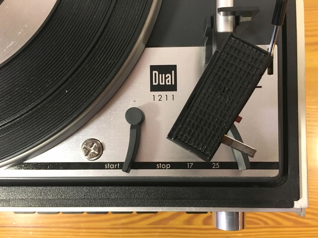 Купить Проигрыватель проигрывателя DUAL 1211 с радио и динамиками ...