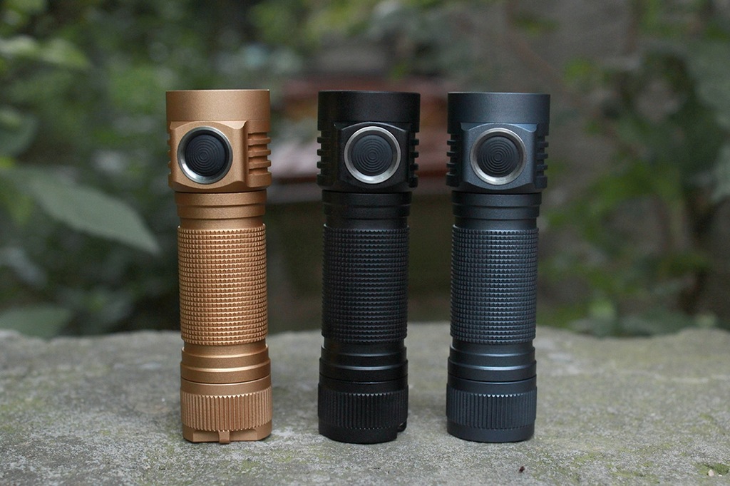 Latarka taktyczna EMISAR D4V2 4200lm 6500K czarna - 12055348763 ...