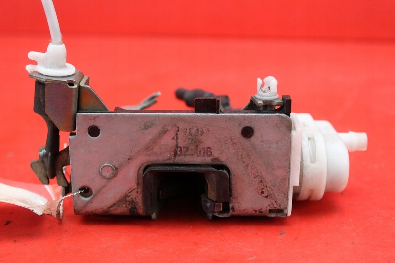 ZAMEK DRZWI PRAWY PRZÓD EU AUDI A3 8L 3D HB 99R - 13552886030 - oficjalne archiwum Allegro