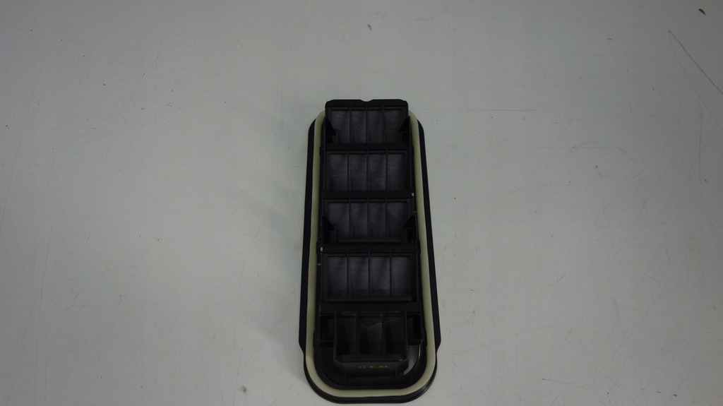 VOLVO KRATKA WENTYLACYJNA KAROSERII 31449325 - 12099815426 - oficjalne ...