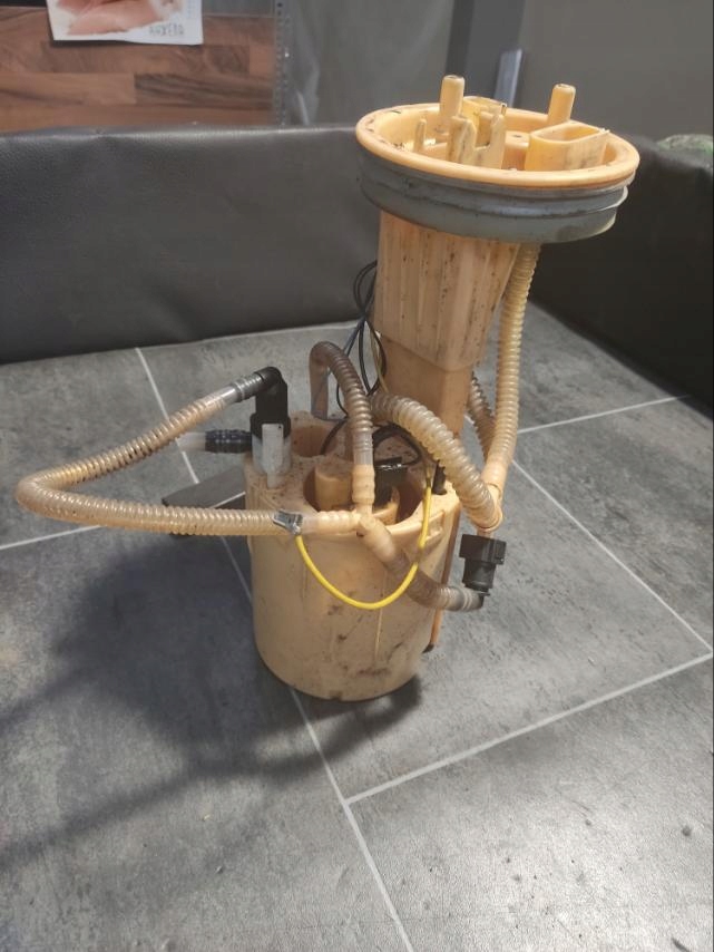 AUDI A4 B6 B7 POMPA PALIWA 8E0919050F - 13360036883 - oficjalne ...