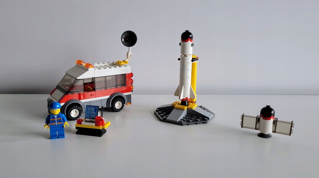 Lego City Kosmos 3366 Wyrzutnia satelitów (100%) - 12132523024 ...