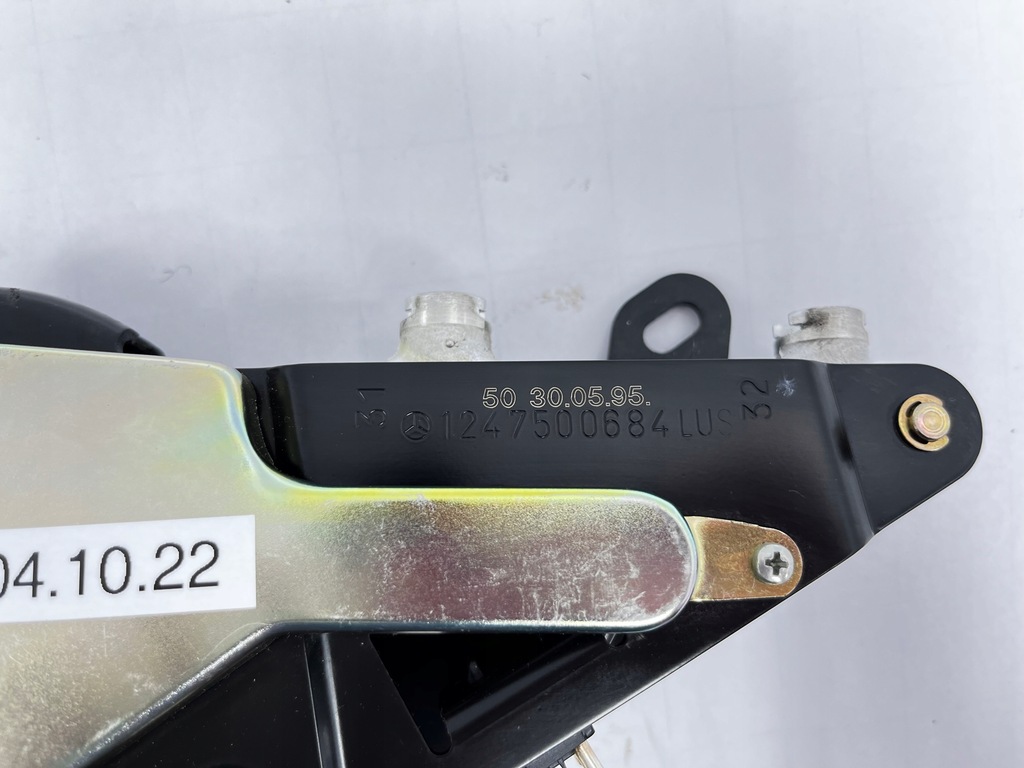 ZAMEK SIŁOWNIK KLAPY DACHU MERCEDES W124 CABRIO - 12710405199 ...