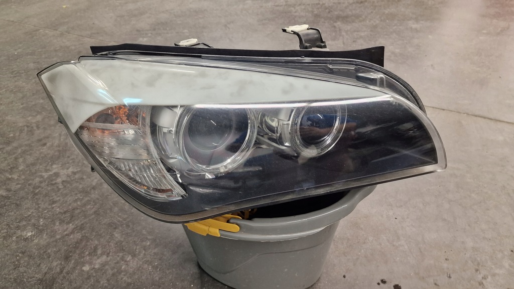 Lampa reflektor prawy Bi-Xenon BMW X1 E84 89093515 - 13084731592 ...