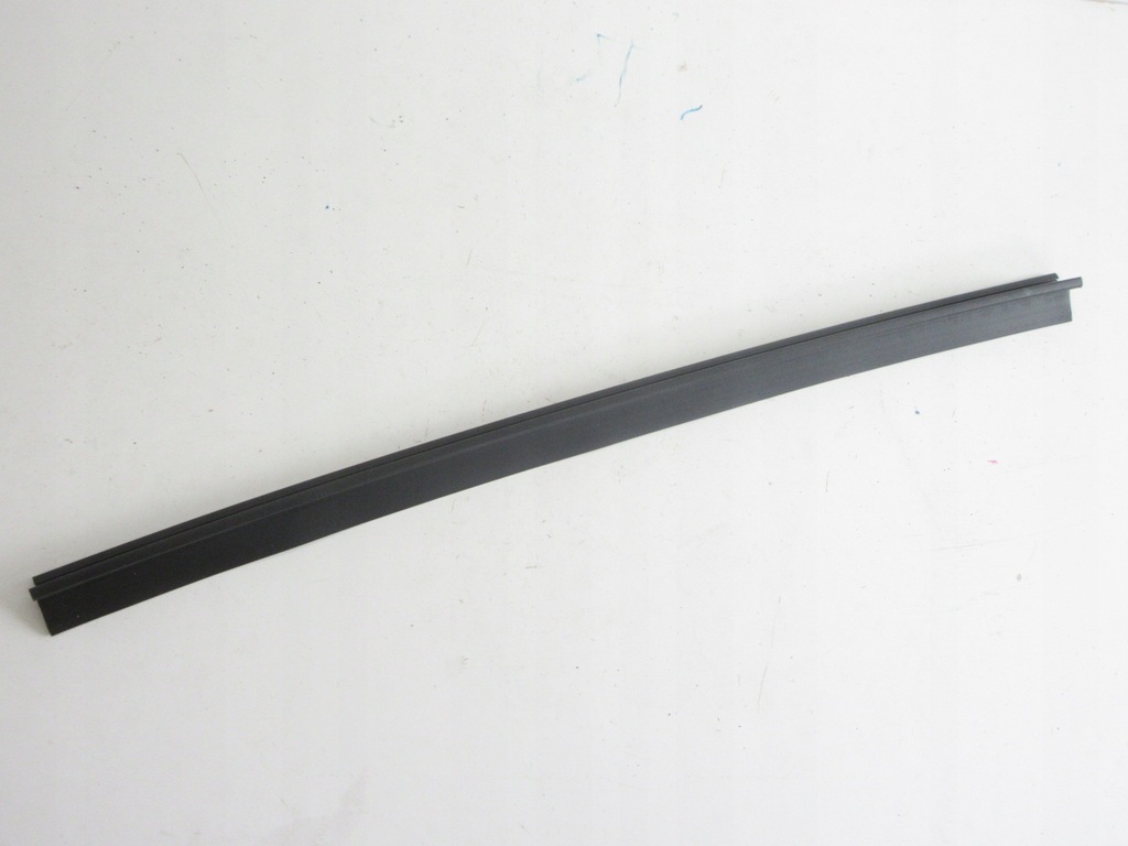 AUDI Q3 taśma uszczelniająca chłodnicy 8U0121230D - 9280843943 ...