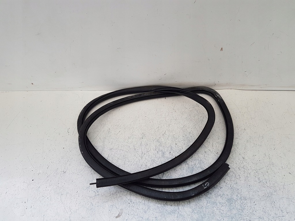 USZCZELKA DRZWI LEWY PRZÓD FORD FOCUS MK1 EU - 8888913854 - oficjalne ...