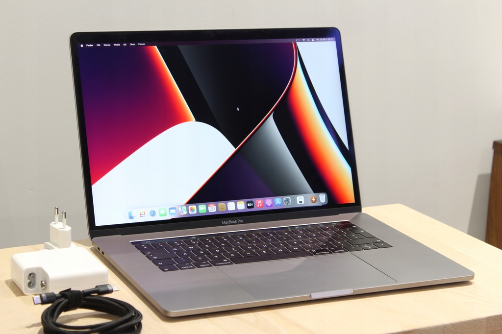MacBook Pro 15 2,2 i7 16 GB 256 SSD A1990 101 cykl - 12642656377 ...