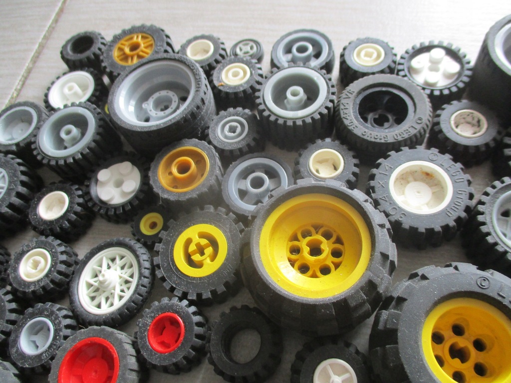 LEGO DUŻY ZESTAW KLOCKI 70 szt 20 opony koła - 9168890563 - oficjalne ...