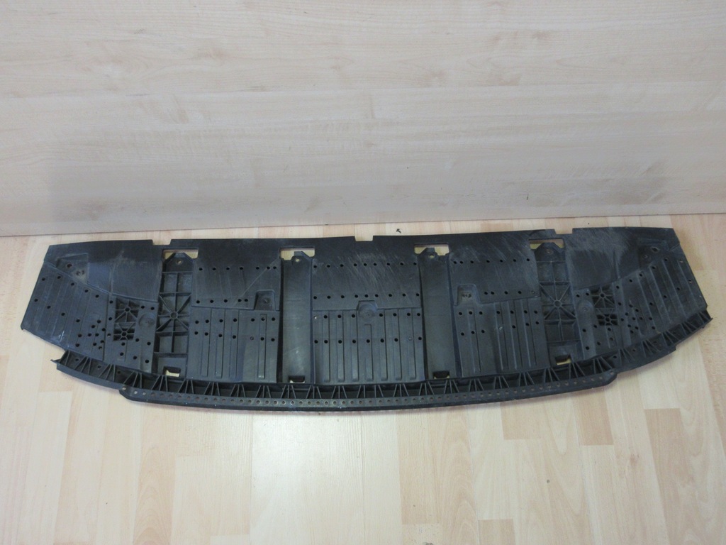 AUDI Q3 osłona zderzaka mocowanie 8U0807233C - 7148522921 - oficjalne ...