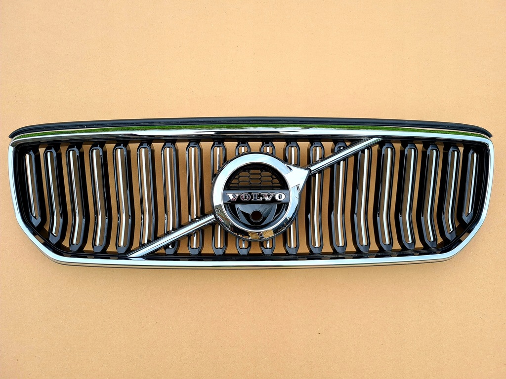GRILL ATRAPA CHROM VOLVO XC40 KAMERA INSCRIPTION - 11184914725 ...