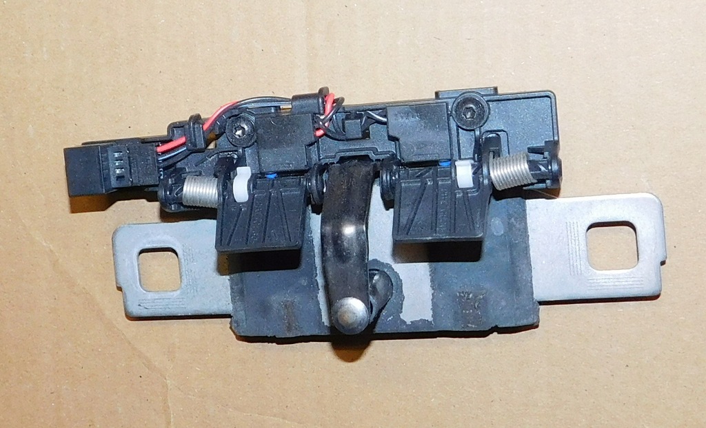 AUDI Q5 SQ5 80A RYGIEL TYLNEJ KLAPY TYŁ 80A827507 - 12064133767 ...