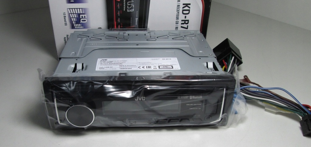 Radioodtwarzacz JVC KD-R792BT 1-DIN 4X50 W - 11074789186 - oficjalne archiwum Allegro