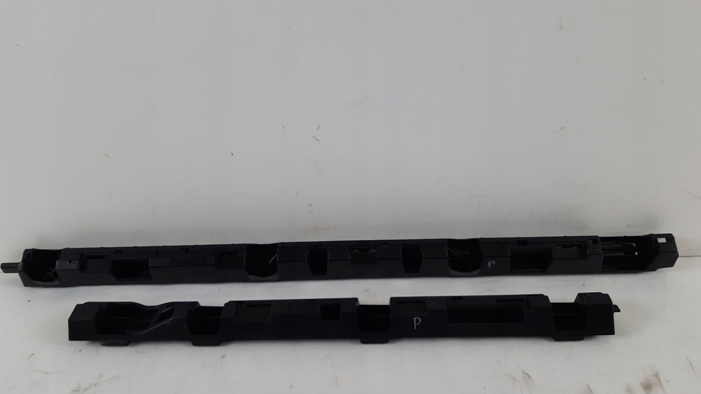 VOLVO V60 II ŚLIZG LISTWY PROGOWEJ PRAWY 32262699, 31488921 ...