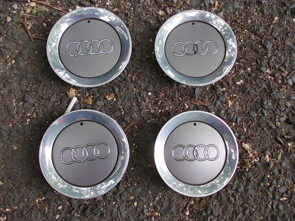 DEKIELKI AUDI A2 8Z0601165F 4 SZTUKI KOŁPAK DEKLE DEKIEL - 15713774242 ...