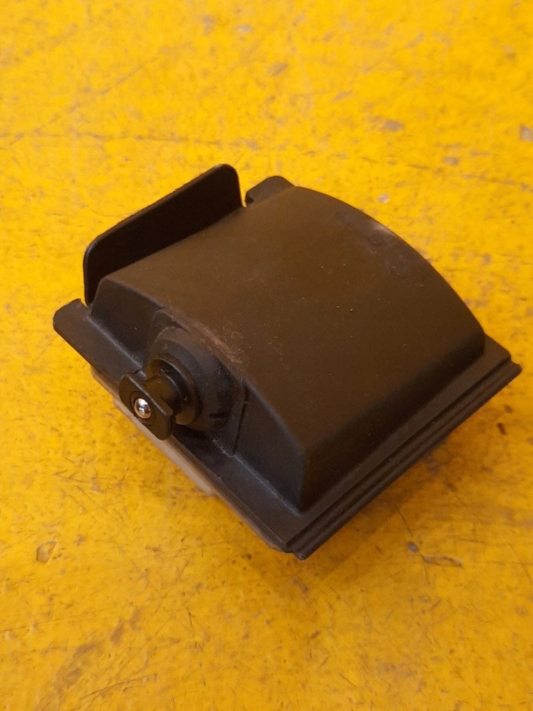 MERCEDES W293 SIŁOWNIK KLAPKI PALIWA A0008202305 - 12619378307 ...