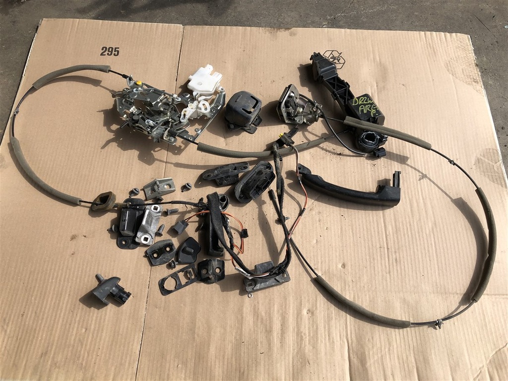 ZAMEK KLAMKA DRZWI PRZESUWNYCH RENAULT MASTER III - 14260405302 ...