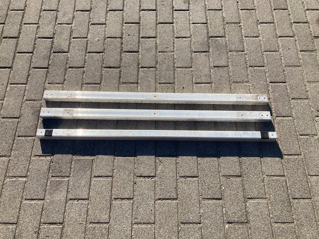 GRILL ŁAWKA STOPIEŃ BELKA PRZÓD SCANIA R S 2701598 - 12031504874 ...