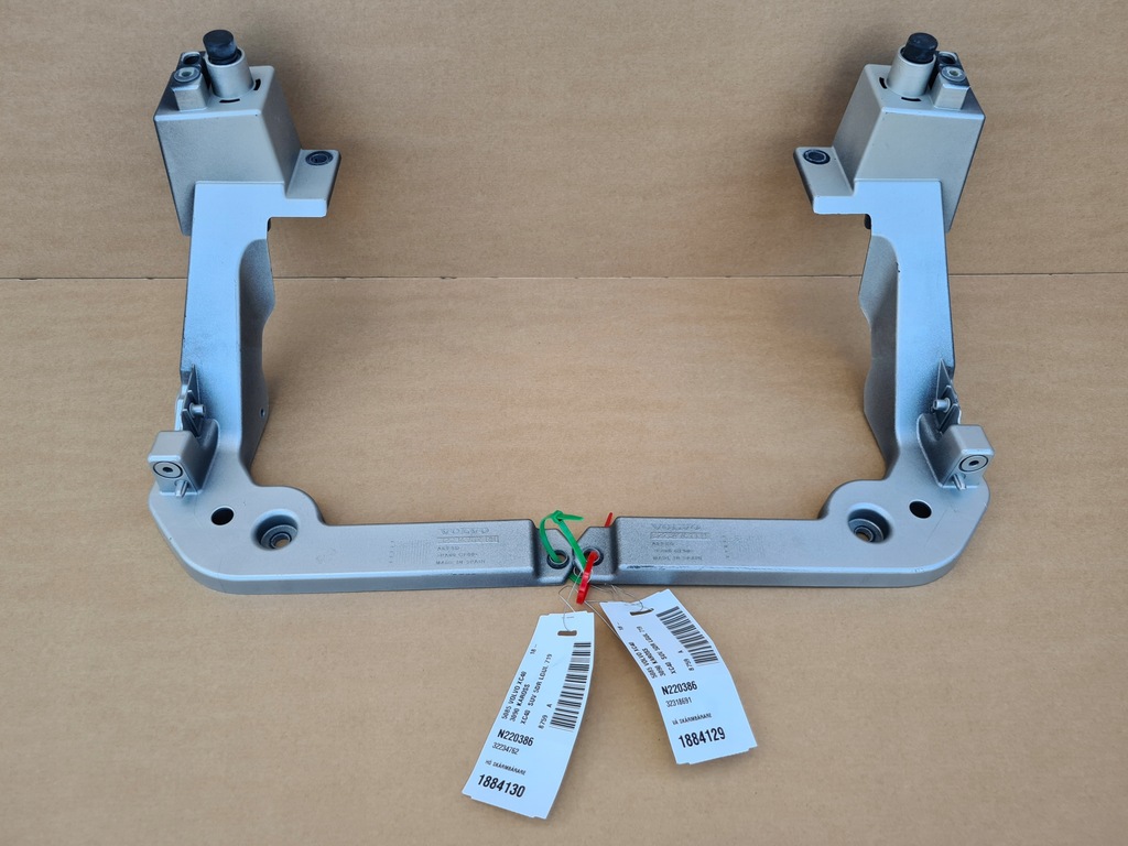 WSPORNIK OKULAR MOCOWANIE BŁOTNIKA VOLVO XC40 719 - 12479707770 ...