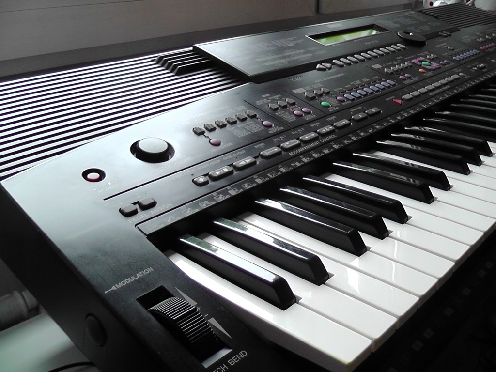 Купить Сэмплер Yamaha PSR-2700 и великолепная клавиатура.: отзывы, фото ...
