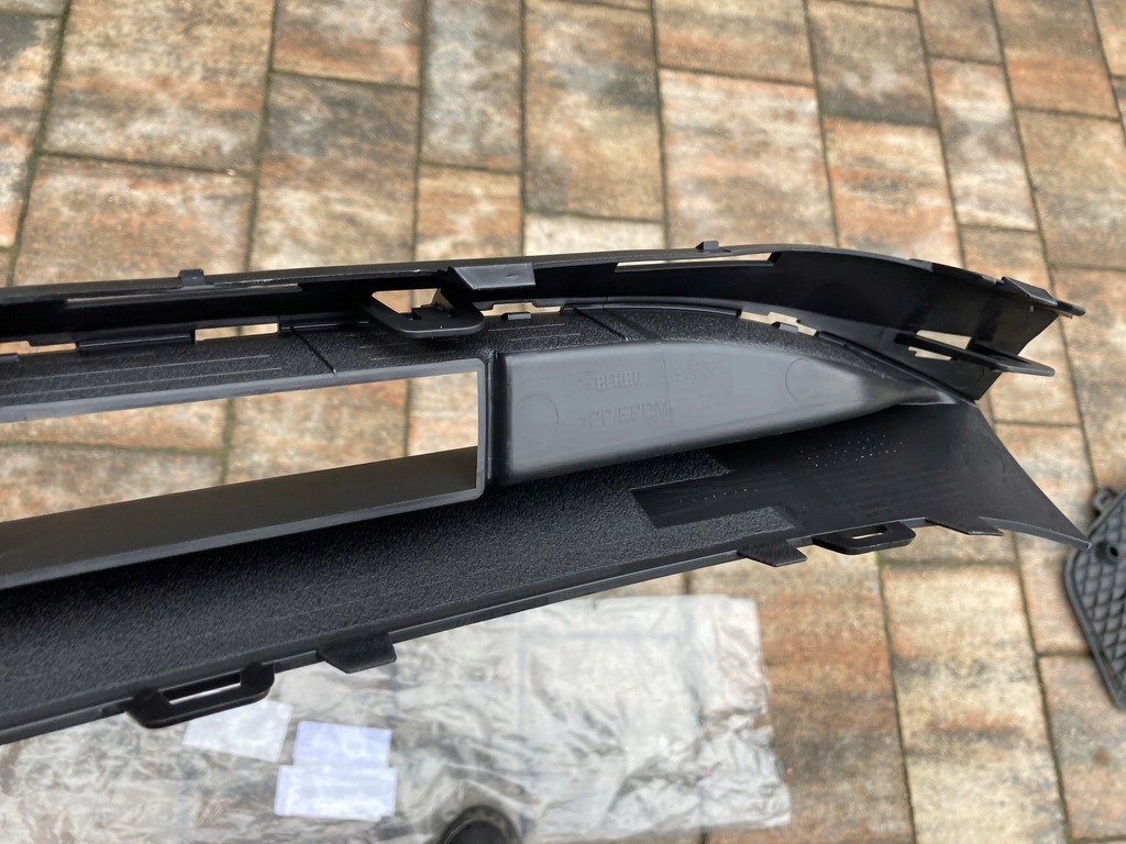 Mercedes E klasa W213 kratka zderzaka grill atrapa - 11778343857 ...
