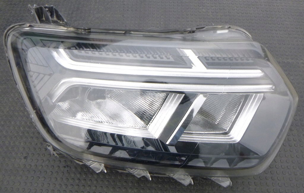 Dacia Duster Reflektor Prawy 260101613r - 12745098974 - oficjalne ...