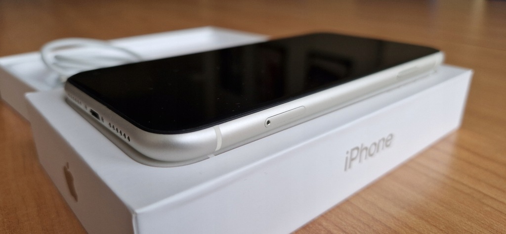 iPhone 11 128 GB biały jak nowy + gratis za 500 zł - 12867906677 - oficjalne archiwum Allegro