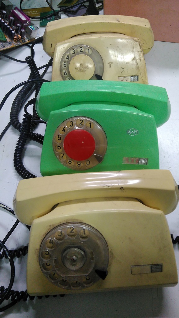 Stare telefony. 3szt. Wykopki. PRL - 12661797556 - oficjalne archiwum ...