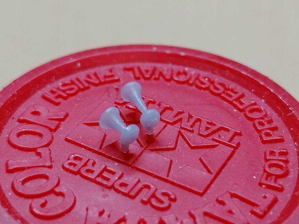 Trąbki do lokomotywy EU07, dwie sztuki, skala H0 - 9955058975 ...