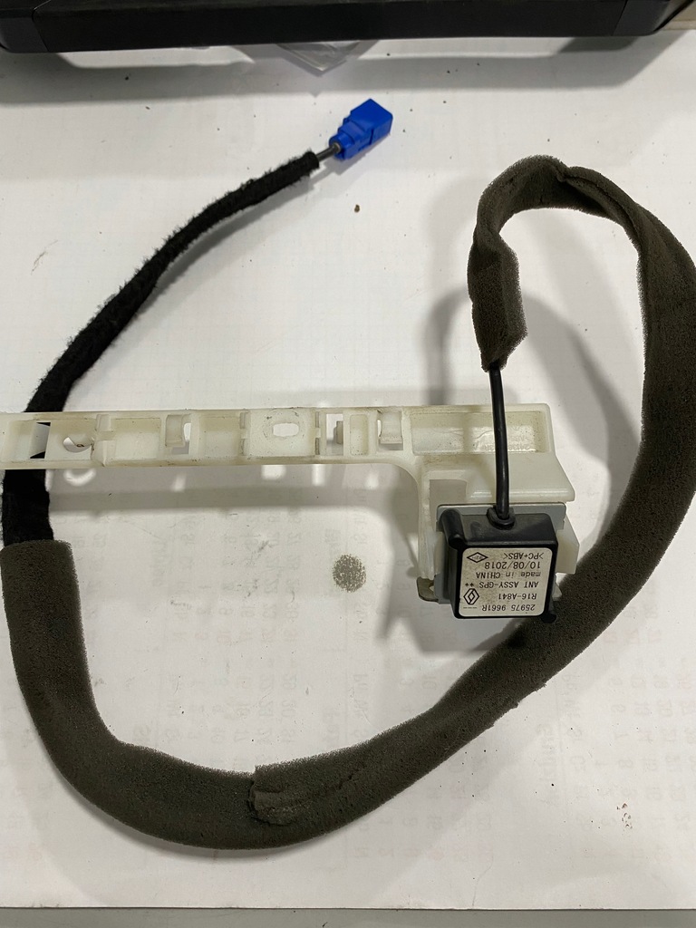 ANTENA GPS RENAULT CLIO IV LIFT 259759661R - 12091153388 - oficjalne ...