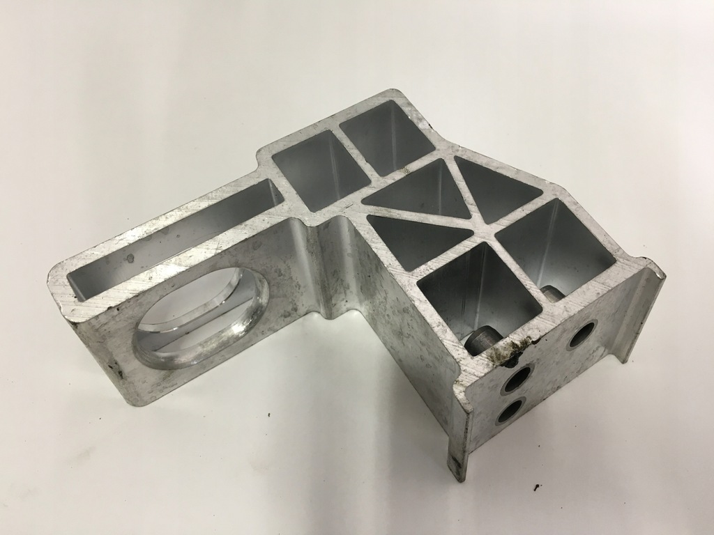 MERCEDES W213 WSPORNIK CHŁODNICY PRAWY A2135010720 - 8562732133 ...