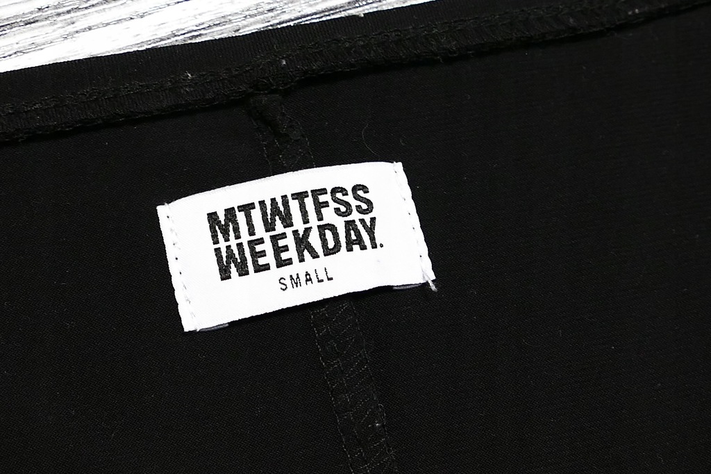 MTWTFSS WEEKDAY długa czarna sukienka minimalizm - 12545769302 ...