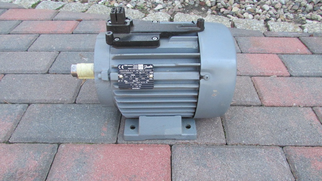 SILNIK VEM VCM 315 1,5 kw 3000 obr/min F.VAT - 7547387853 - oficjalne archiwum Allegro