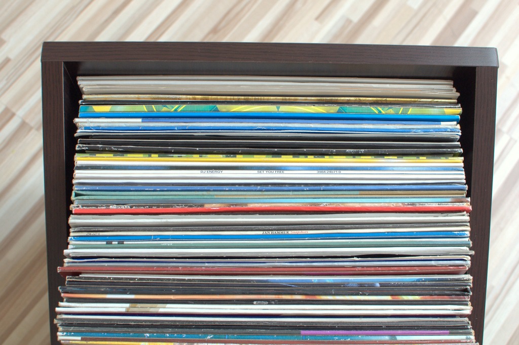 Купить Папка-подставка Polka для виниловых пластинок венге: отзывы, фото и характеристики на ...