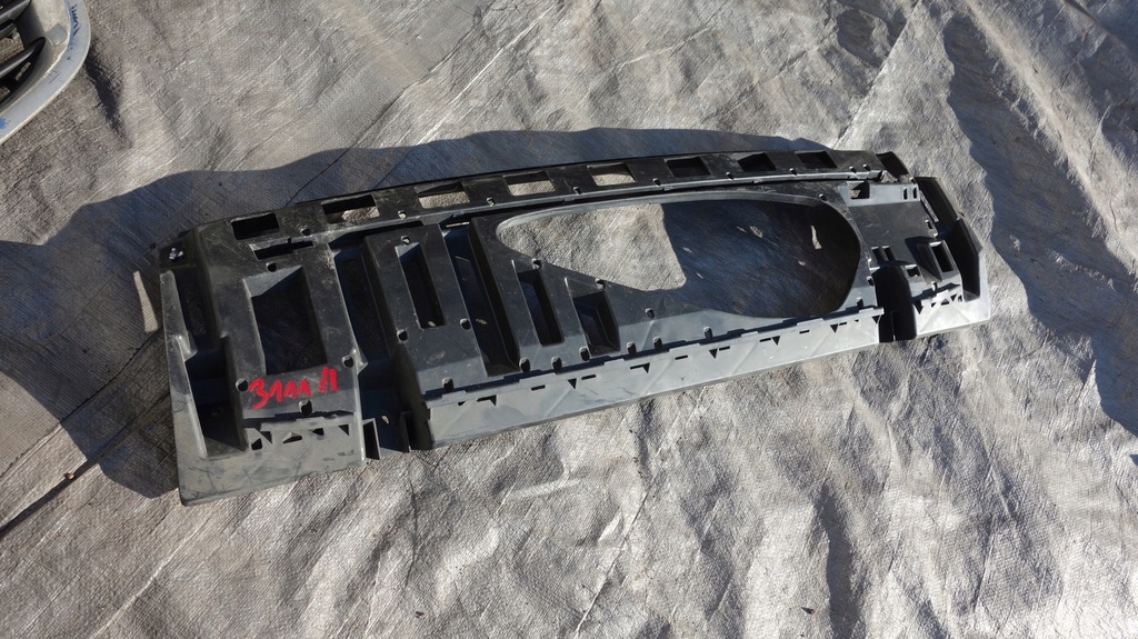 MERCEDES E W213 AMG ŚLIZG MOCOWANIE ZDERZAKA TYŁ - 10506761890 ...